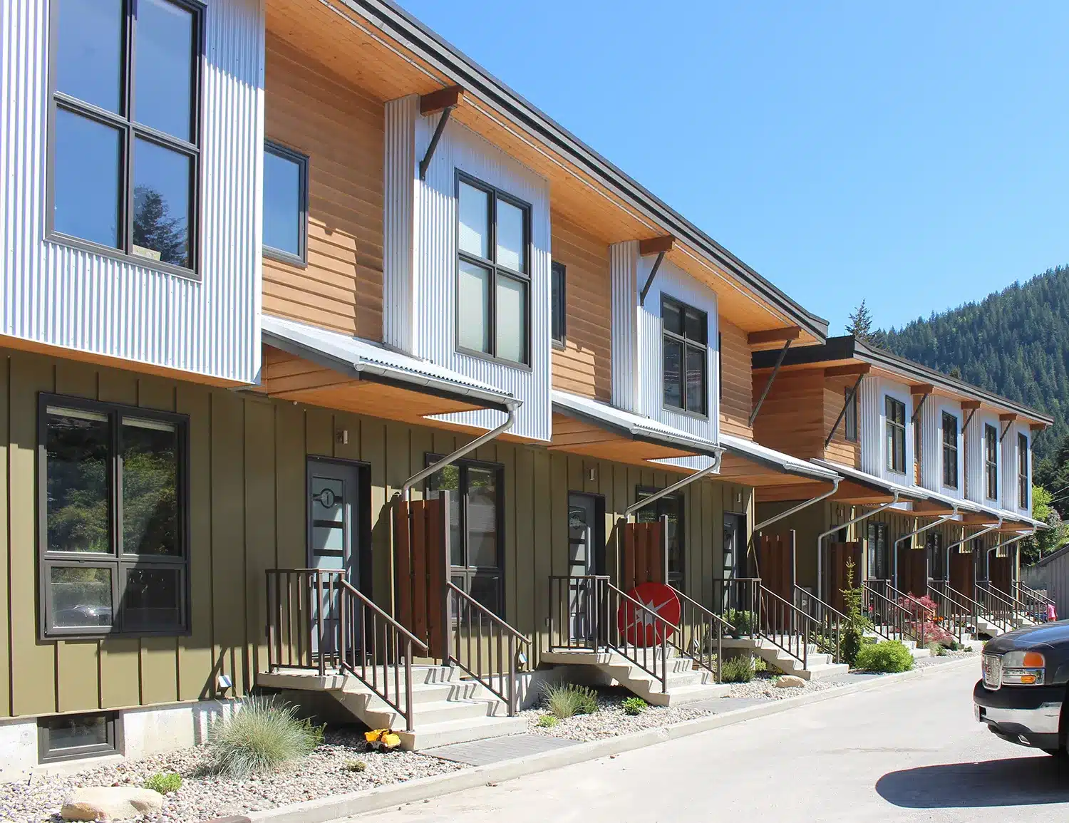 Radio 7 Townhomes - Commonhouse Design | Courtenay, BC